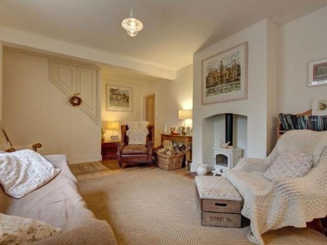 4 bedroom house to rent