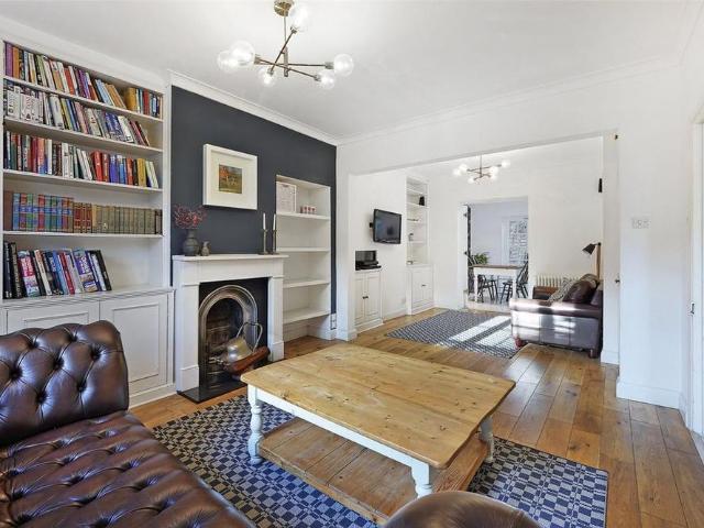 4 bedroom house to rent