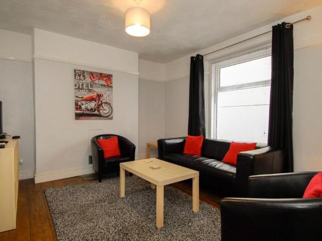 4 bedroom house to rent