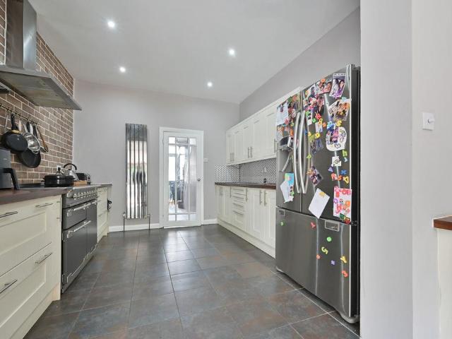 4 bedroom house to rent