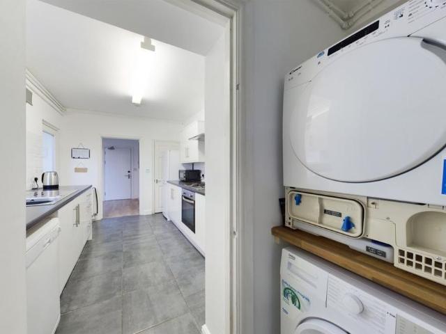4 bedroom house to rent