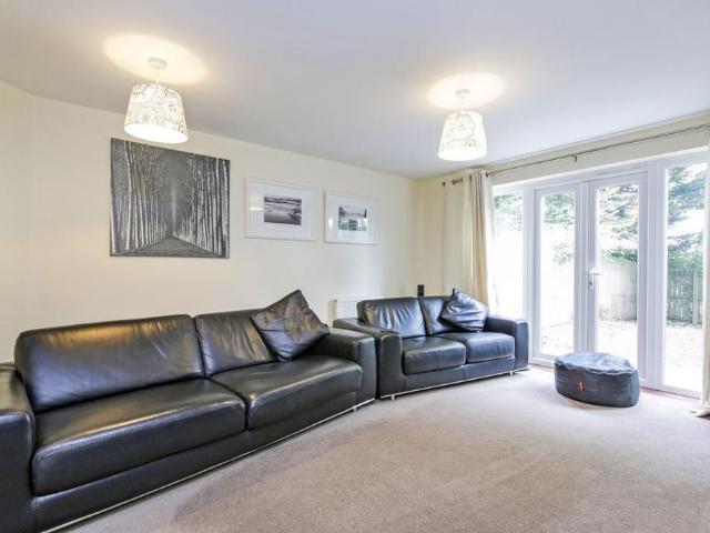 4 bedroom house to rent