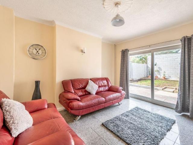 4 bedroom house to rent