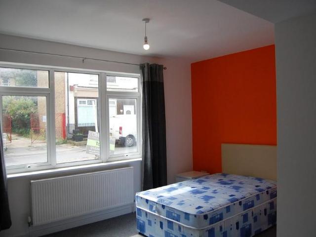 4 bedroom house to rent