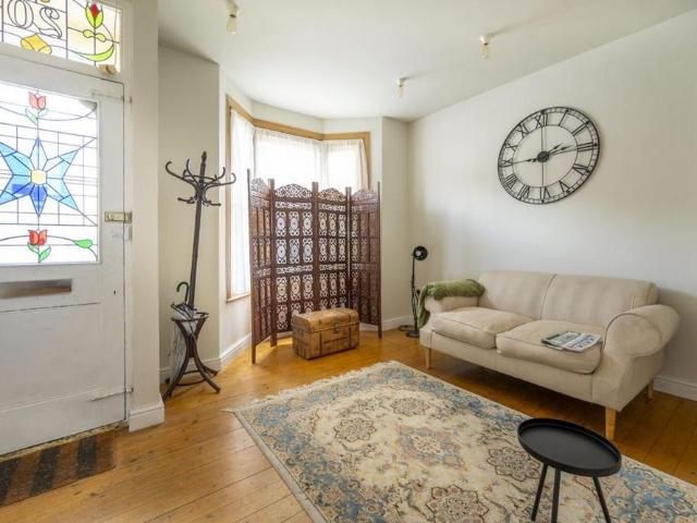 4 bedroom house to rent