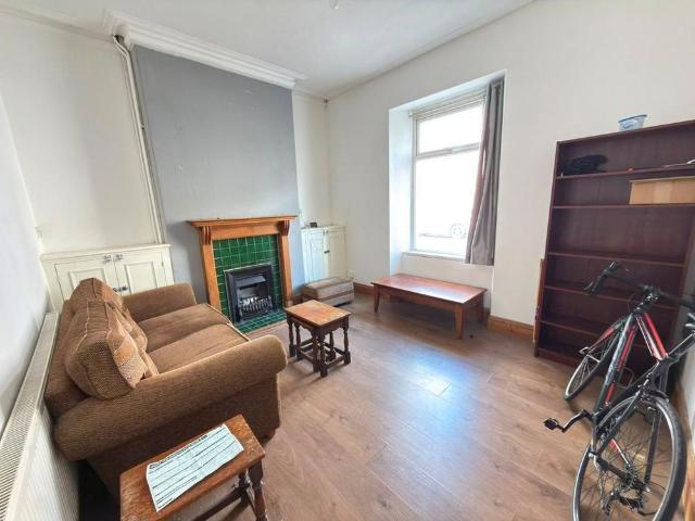 4 bedroom house to rent