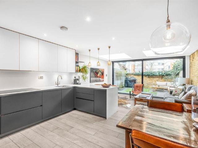 4 bedroom house to rent