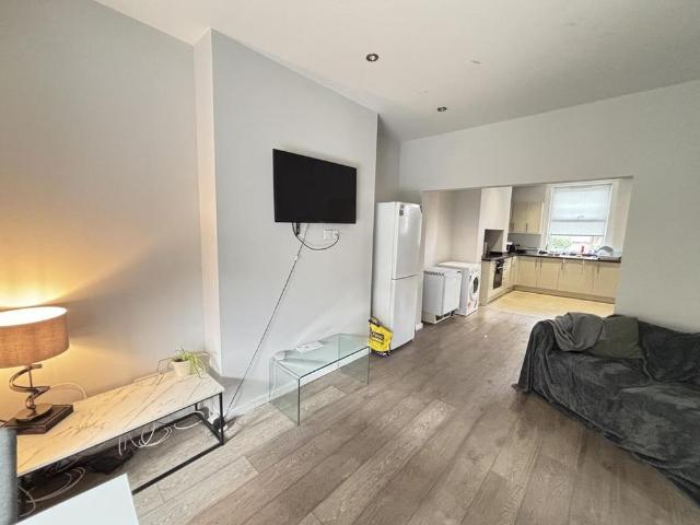 4 bedroom house to rent