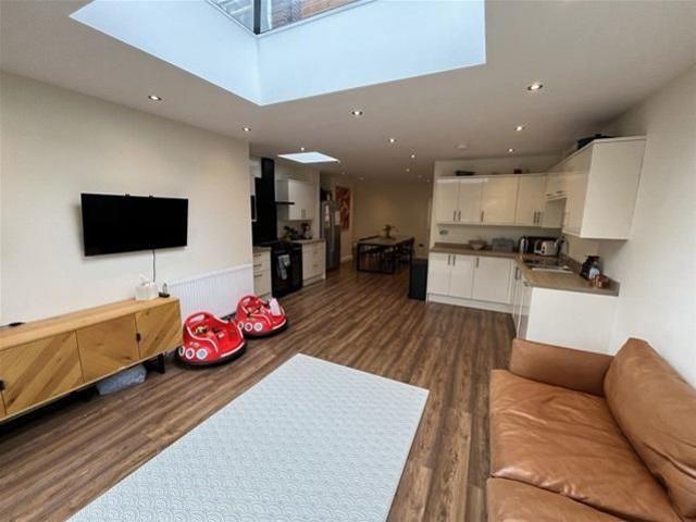 4 bedroom house to rent