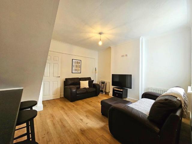 4 bedroom house to rent