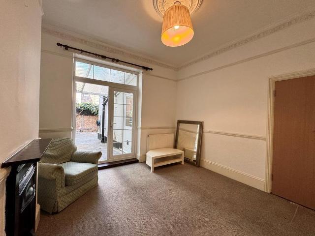 4 bedroom house to rent