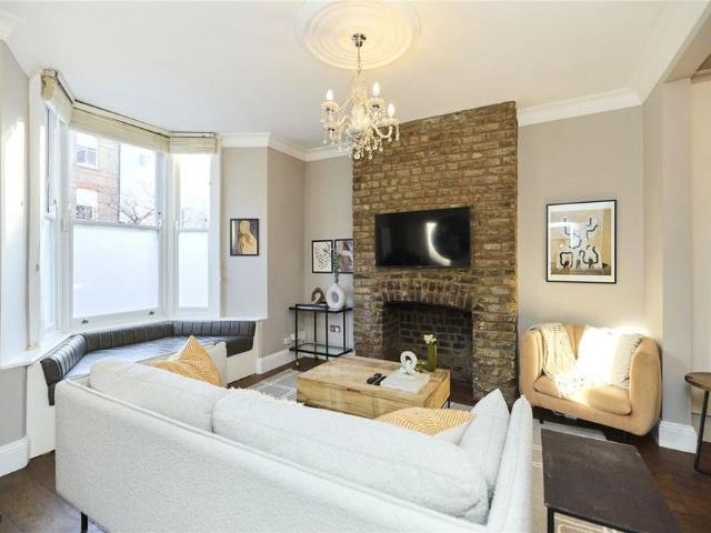 4 bedroom house to rent