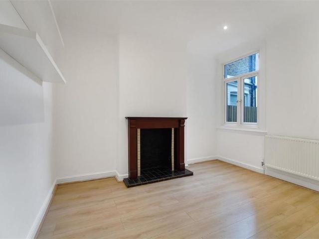 4 bedroom house to rent