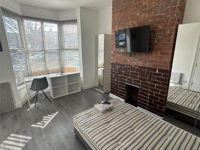 4 bedroom house to rent