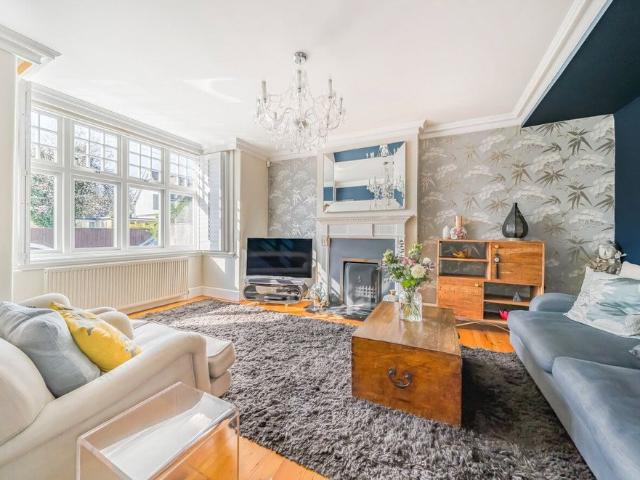 4 bedroom house to rent
