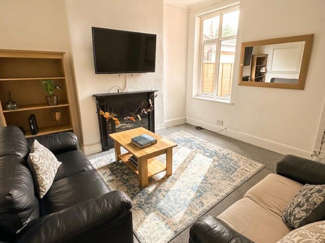 4 bedroom house to rent