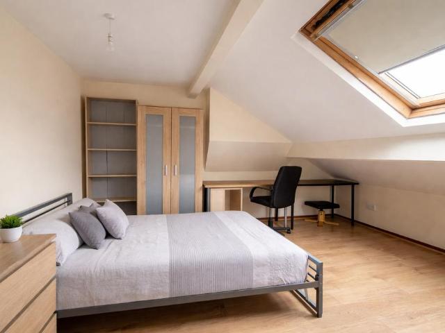 4 bedroom house to rent