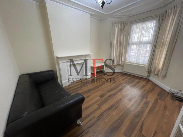 4 bedroom house to rent