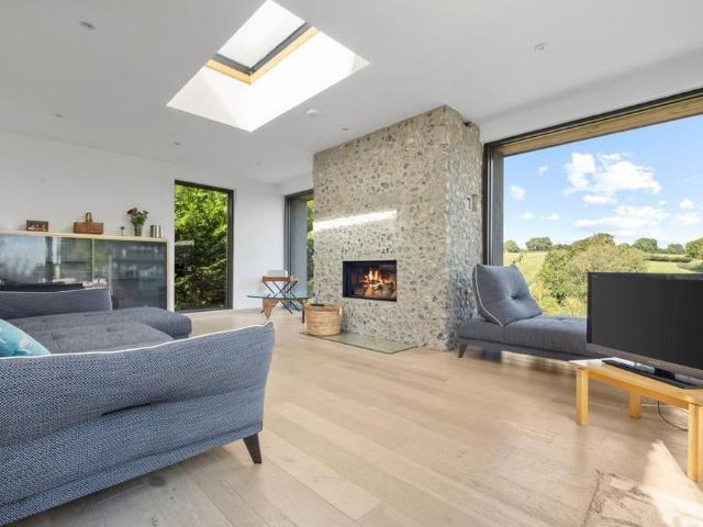 4 bedroom house to rent