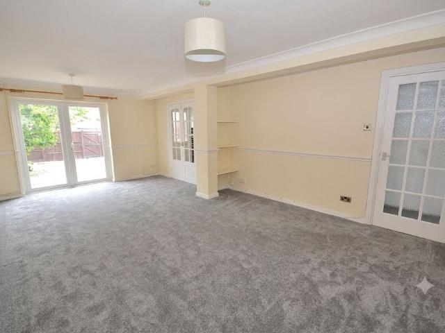 4 Bedroom House To Rent, 4 Bedroom House To Rent