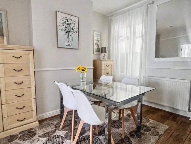 4 bedroom house to rent