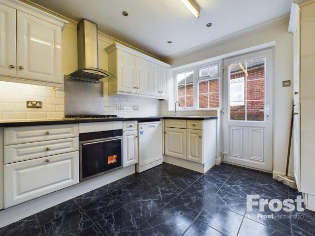 4 bedroom house to rent