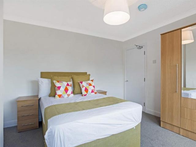 4 bedroom house to rent