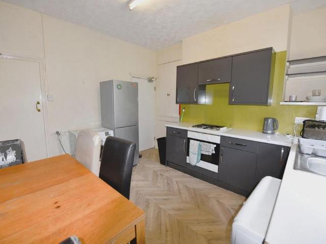 4 bedroom house to rent