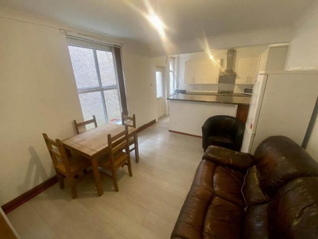 4 bedroom house to rent