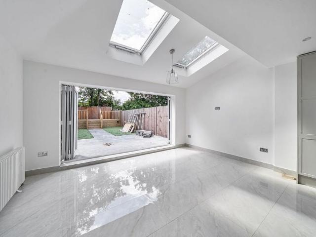 4 bedroom house to rent