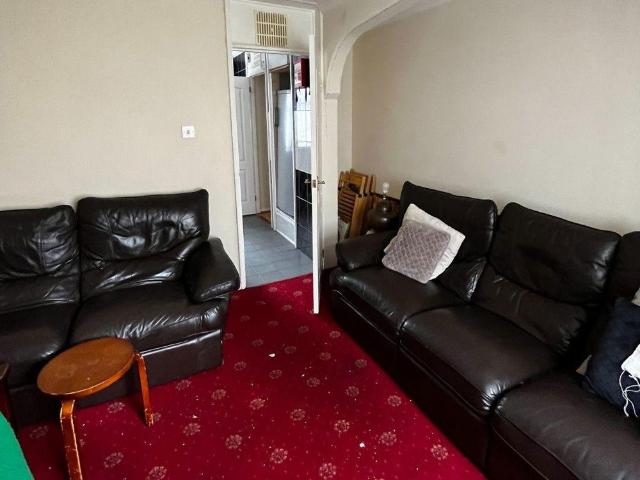 4 bedroom house to rent