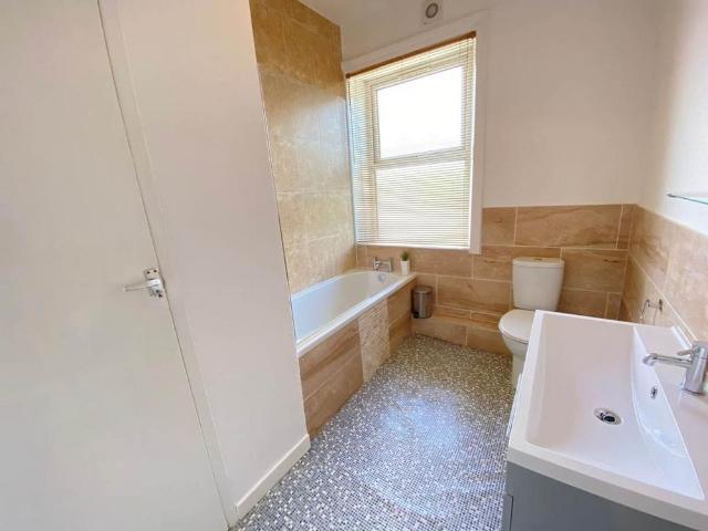 4 bedroom house to rent