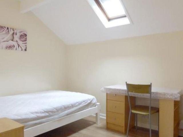 4 bedroom house to rent