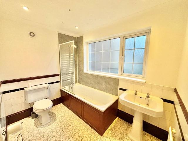 4 bedroom house to rent
