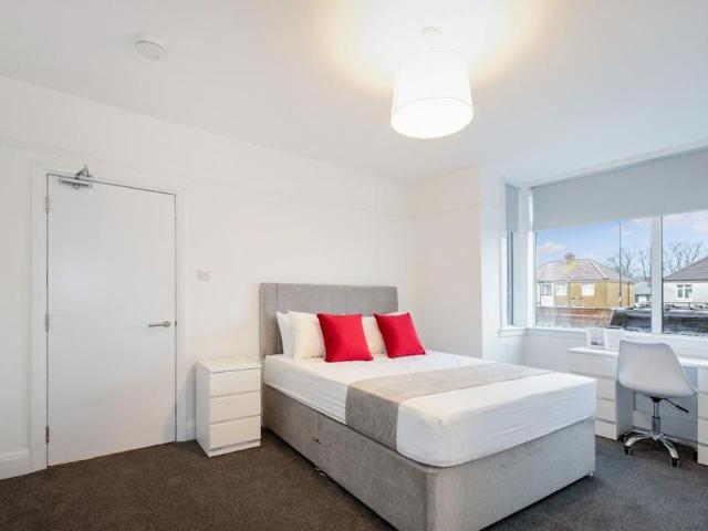 4 bedroom house to rent