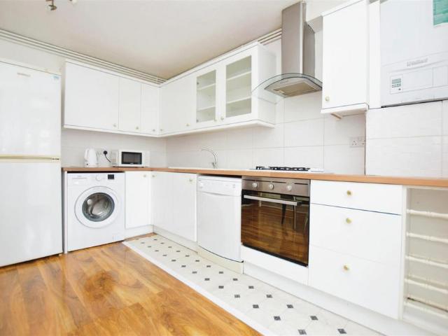 4 bedroom house to rent