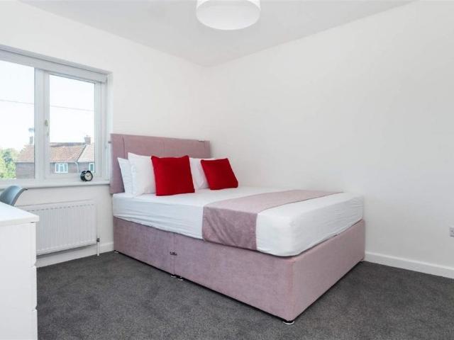 4 bedroom house to rent