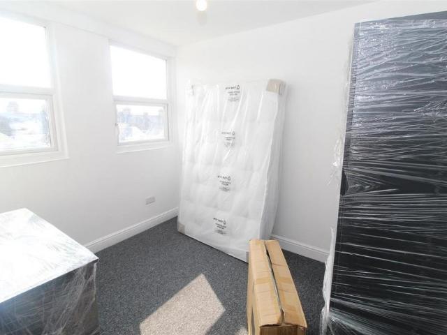 4 bedroom house to rent