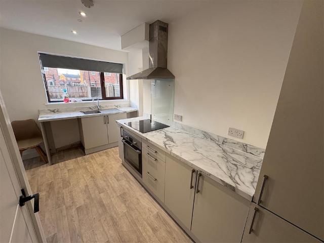4 bedroom house to rent