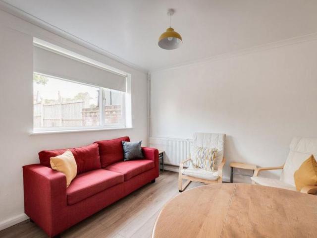 4 bedroom house to rent