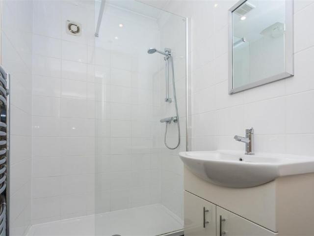 4 bedroom house to rent