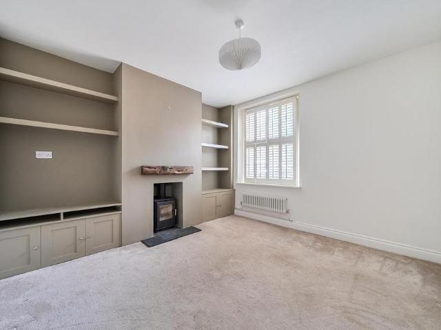 4 bedroom house to rent