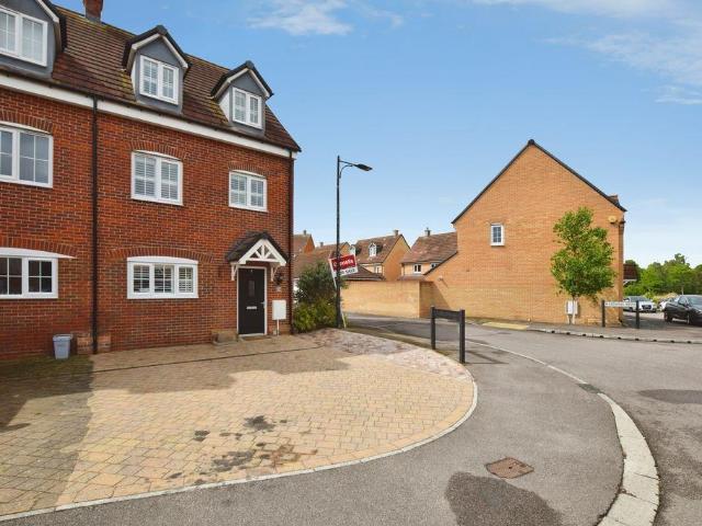 4 bedroom house to rent