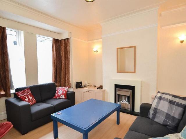 4 bedroom house to rent