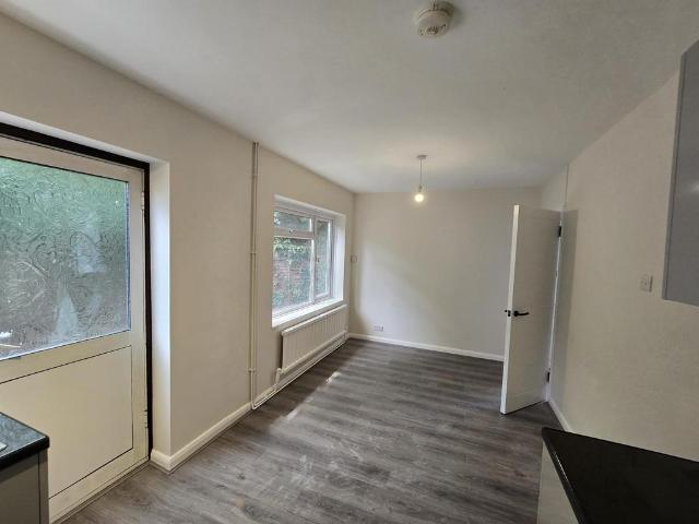4 bedroom house to rent