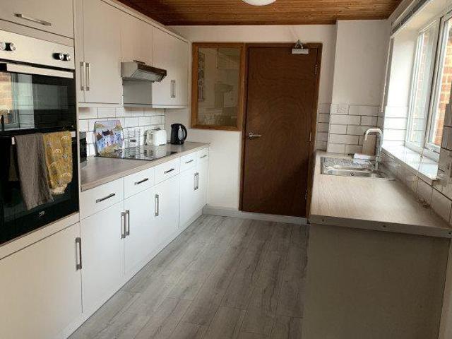 4 bedroom house to rent