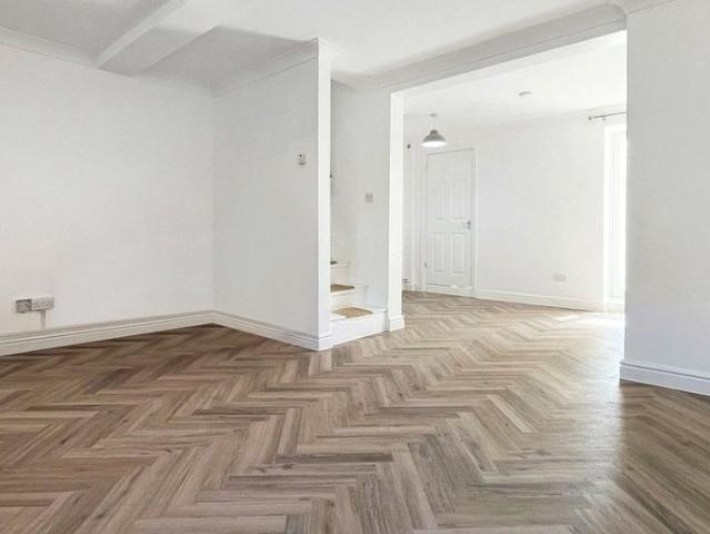4 bedroom house to rent