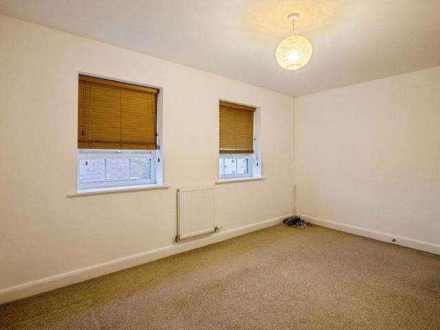 4 bedroom house to rent