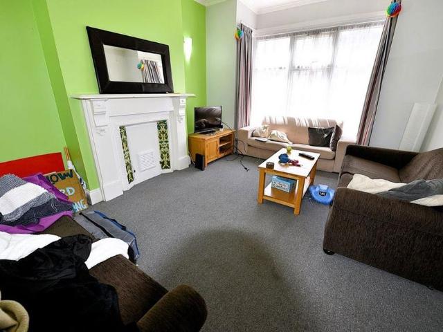 4 bedroom house to rent