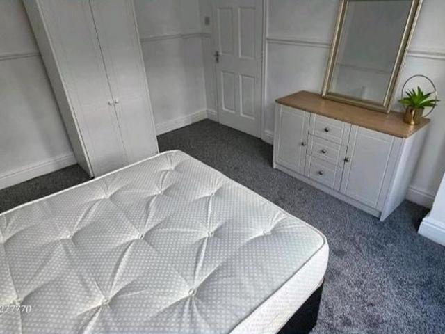 4 bedroom house to rent